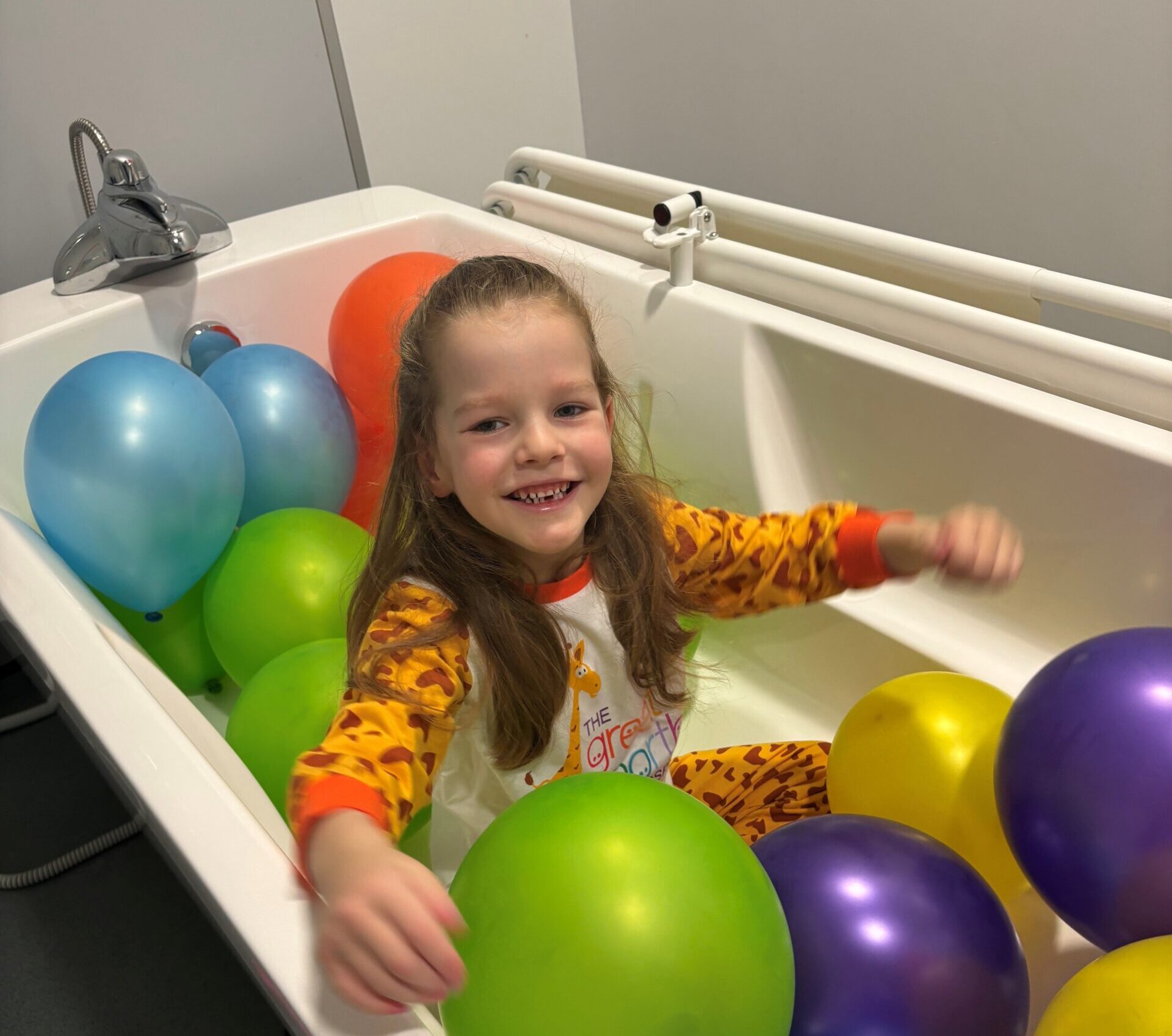 Splish, splash! Ward 1a fitted with new accessible bathtub to improve hospital stays - Newcastle ...