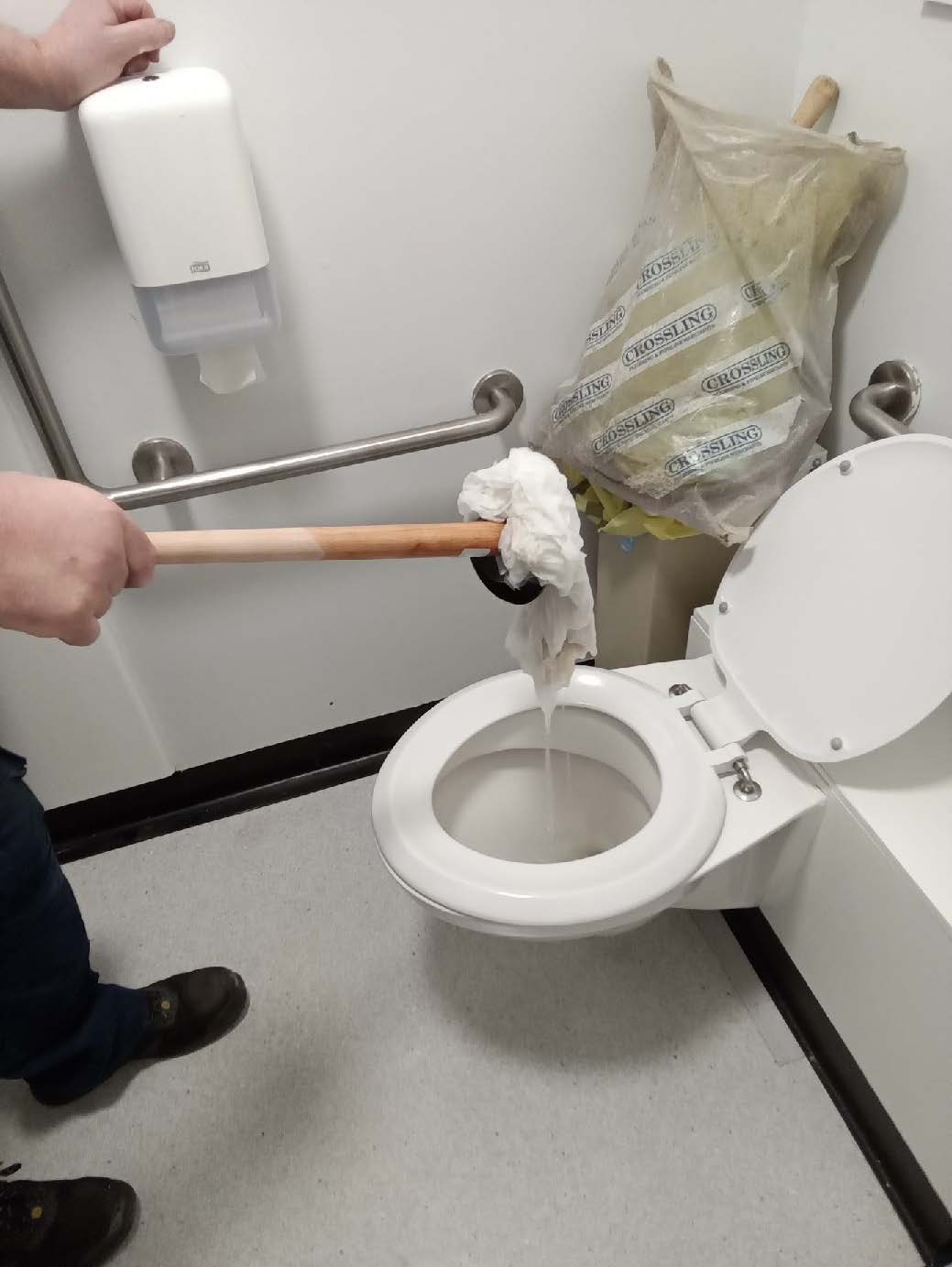 Money down the drain: Toilet blockages caused by flushing wipes costs ...